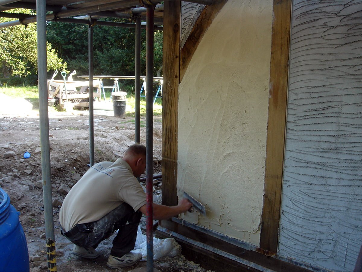Lime Rendering Oak Frame Building - UK Restoration Services