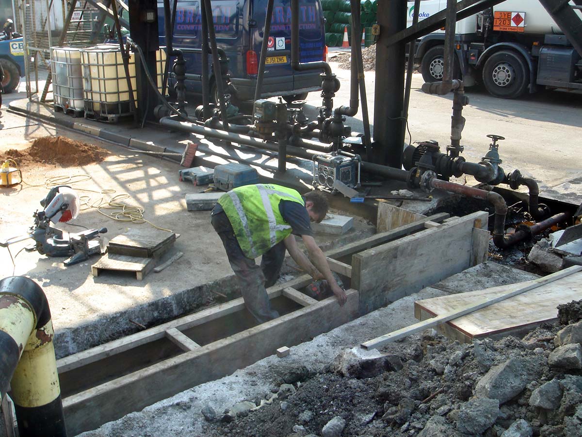 Installing Commercial Industrial Ductings & Drains - UK Restoration ...